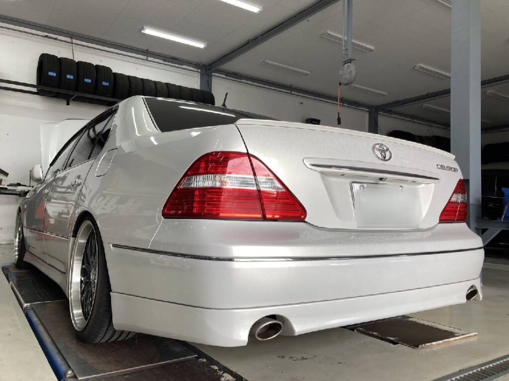 トヨタ セルシオUCF30 オイル エレメント交換 | 株式会社スクーデリア | あらゆる国産・輸入車の整備・車検・修理は鹿児島県鹿児島市 ...